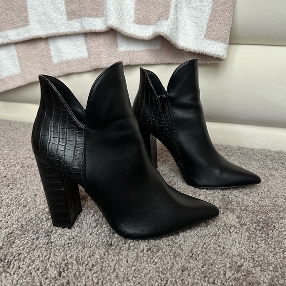 Windsor | Shoes | Boutique Booties | Poshmark